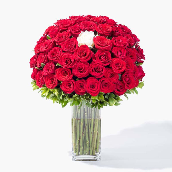 Vase Flower Delivery | Best Florist in Indonesia | Flower Chimp